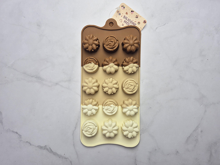 Moldes para jabones: MOLDE SILICONA TRICOLOR 15 FLORES SURTIDAS ...