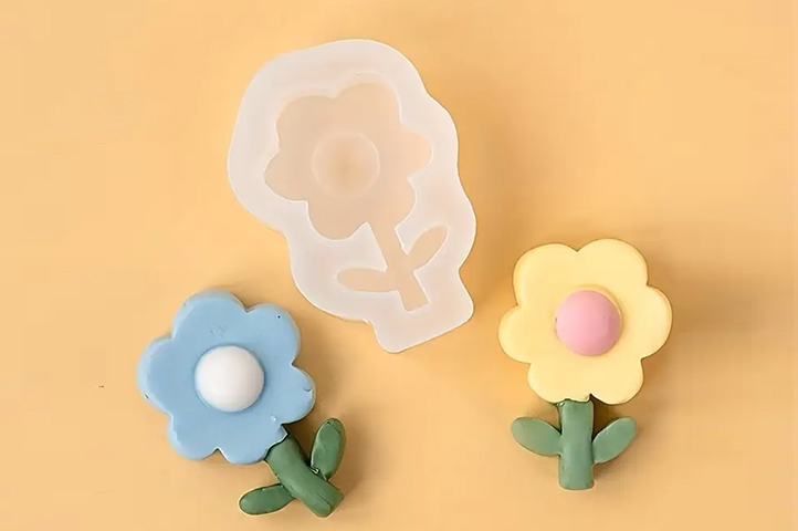 MOLDES DE SILICONA: MOLDE SILICONA FLORCITA c/ HOJAS (520302) (LIS)