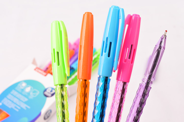 LIBRERIA: PACK 12 LAPICERAS SEMI GEL -WEIBO- 0.7mm (CS)